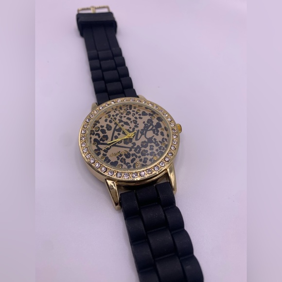 Claire's | Accessories | Claires Cheetah Watch | Poshmark